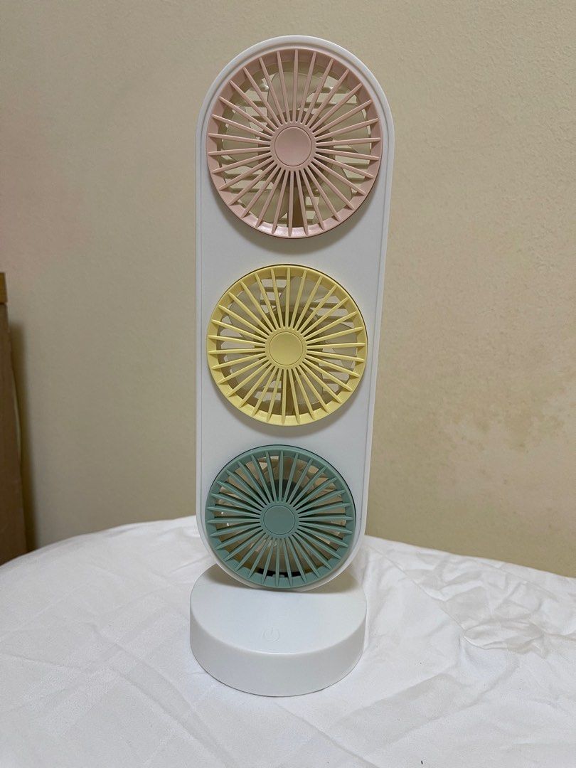 Traffic light inspired usb, chargable, portable fan, 3 head fan, 3 tier ...