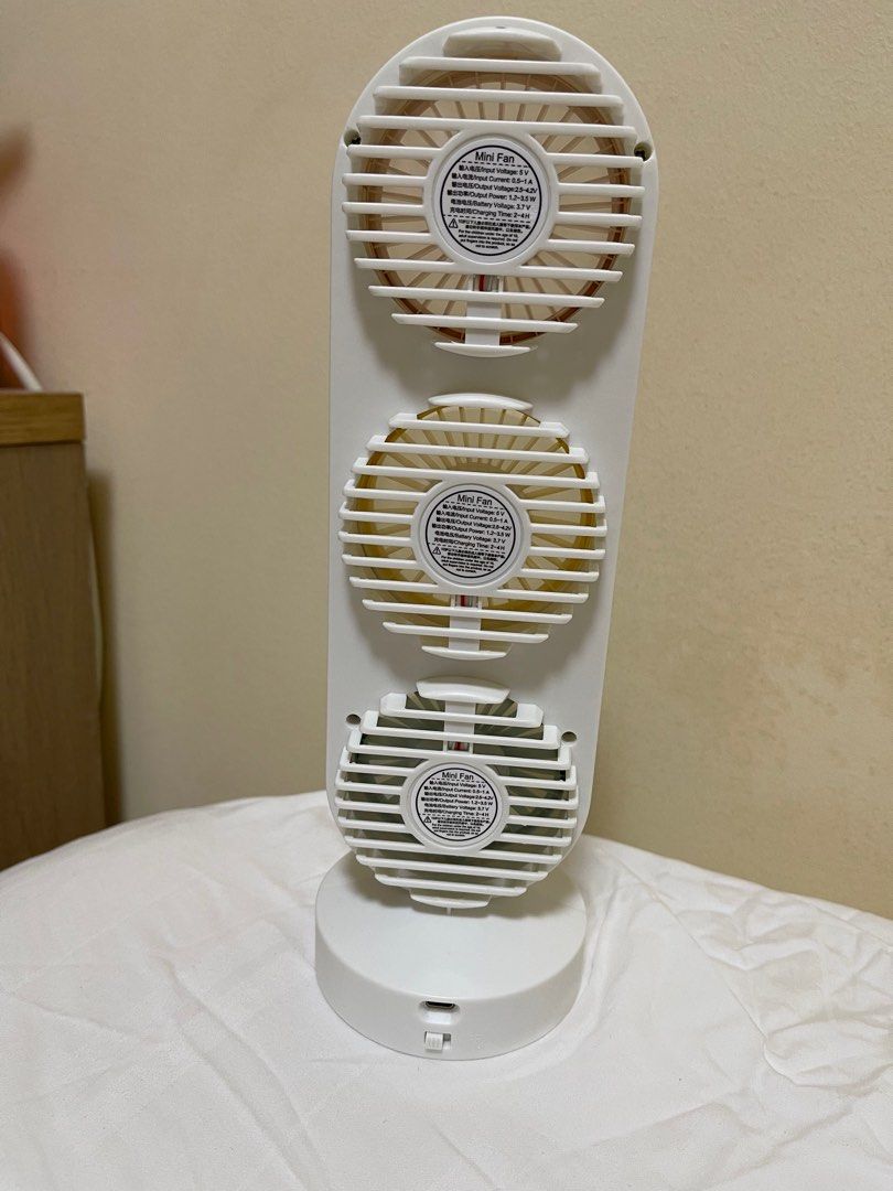 Traffic light inspired usb, chargable, portable fan, 3 head fan, 3 tier ...