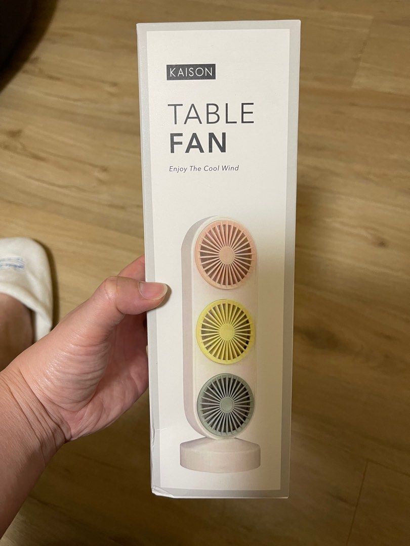 Traffic light inspired usb, chargable, portable fan, 3 head fan, 3 tier ...