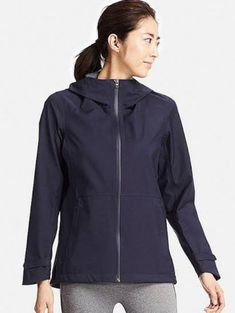 UNIQLO BLOCK TECH PARKA on Carousell