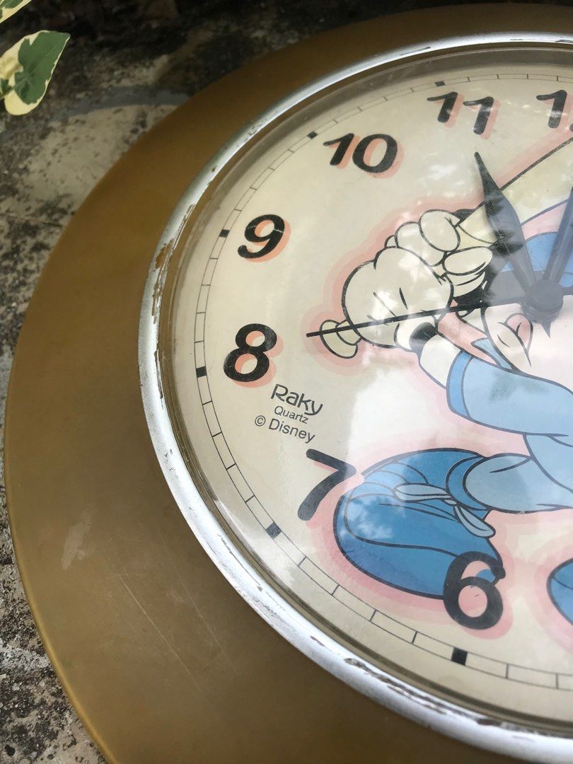 Vintage Mickey Mouse Clock, Hobbies & Toys, Collectibles & Memorabilia ...