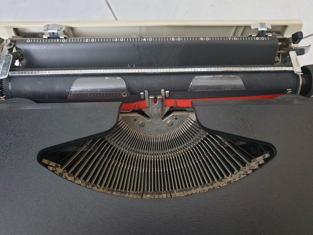 Vintage Typewriter Columbia 3000, Hobbies & Toys, Stationery & Craft ...