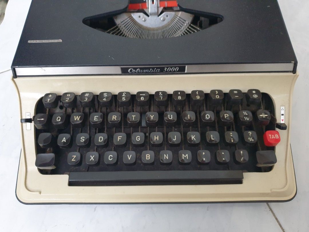 Vintage Typewriter Columbia 3000, Hobbies & Toys, Stationery & Craft ...