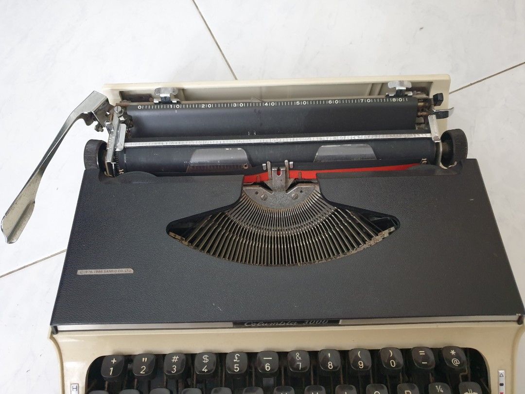 Vintage Typewriter Columbia 3000, Hobbies & Toys, Stationery & Craft ...