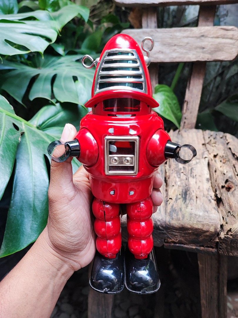 Vintage Walking Tin Toys Robby the Robot, Toys & Collectibles, Mainan ...