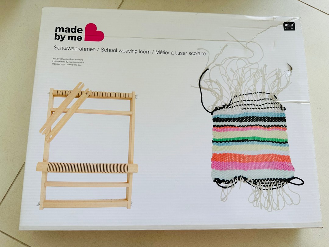 Weaving loom 30 x 39.5cm, Hobbies & Toys, Stationery & Craft, Craft ...