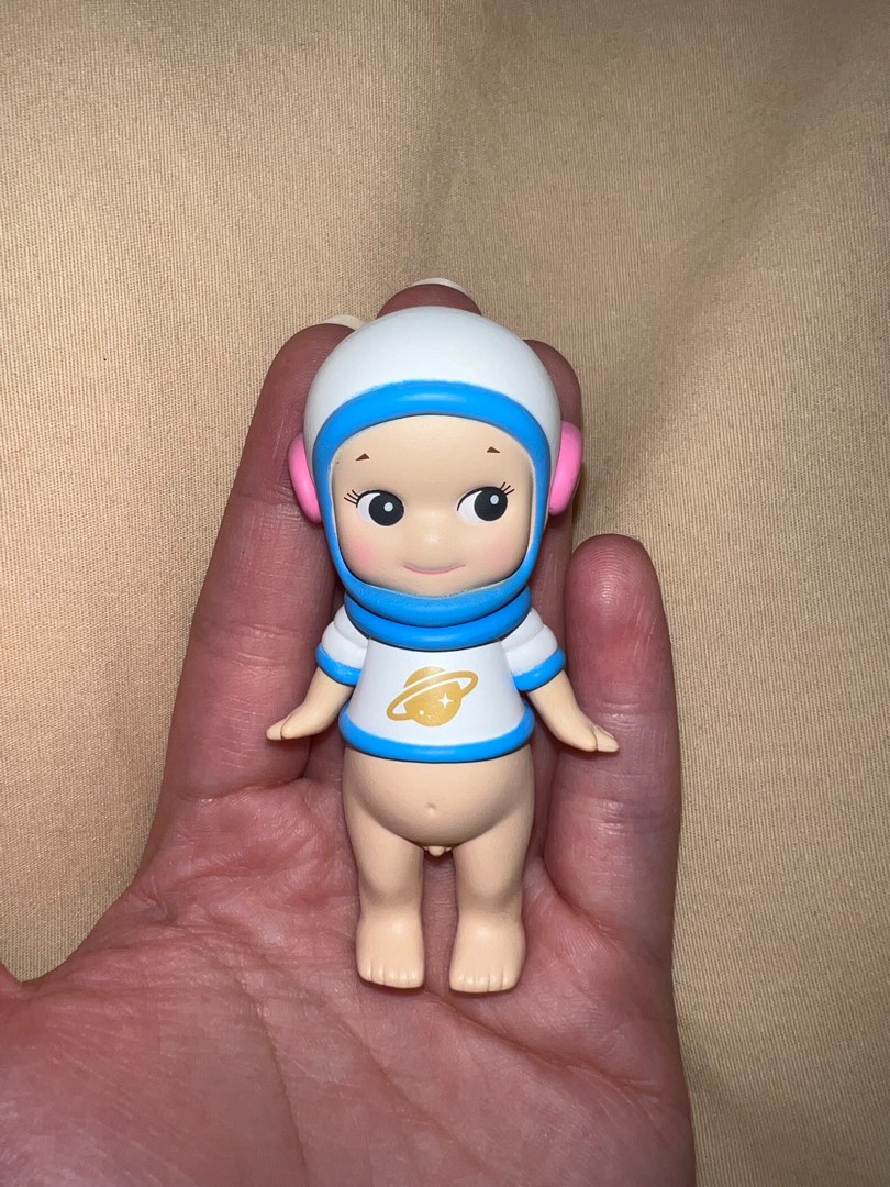 [FOR TRADE WTT] Sonny Angel Astronaut - Space Series on Carousell