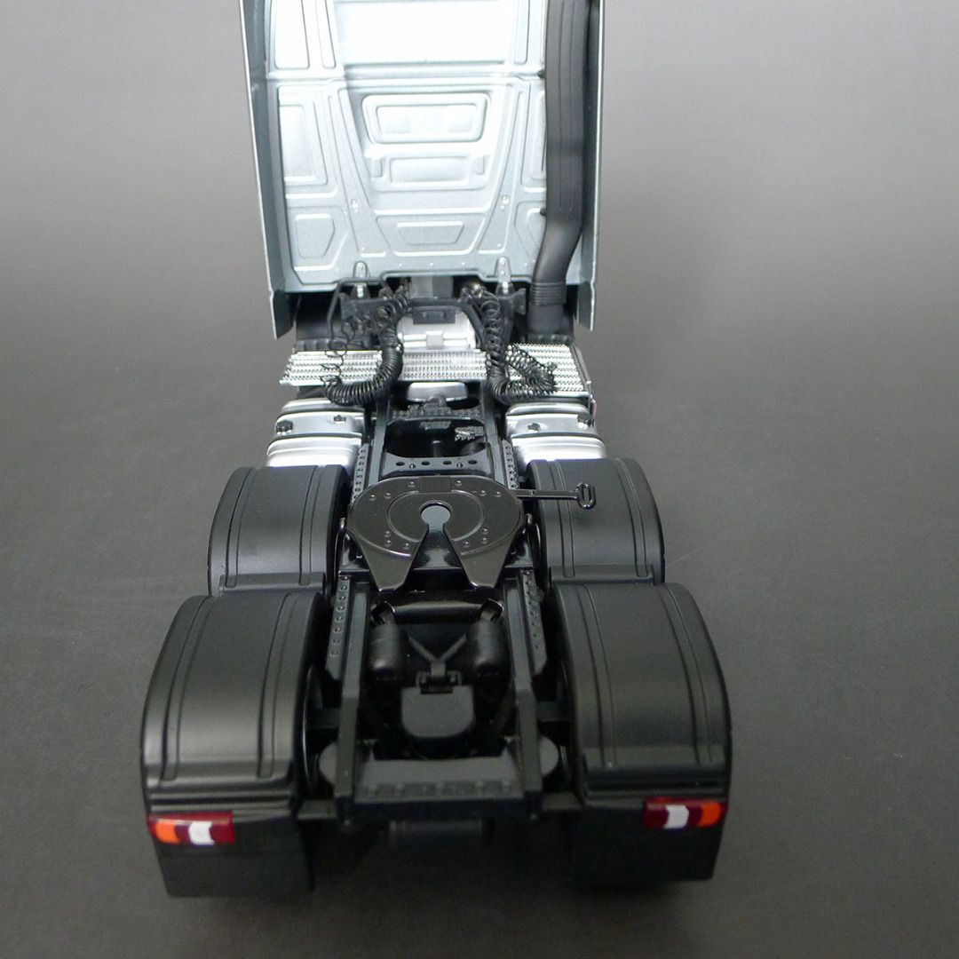 1:24 Big Scale Mercedes Actros Gigaspace 2551 6x2 tractor prime mover ...