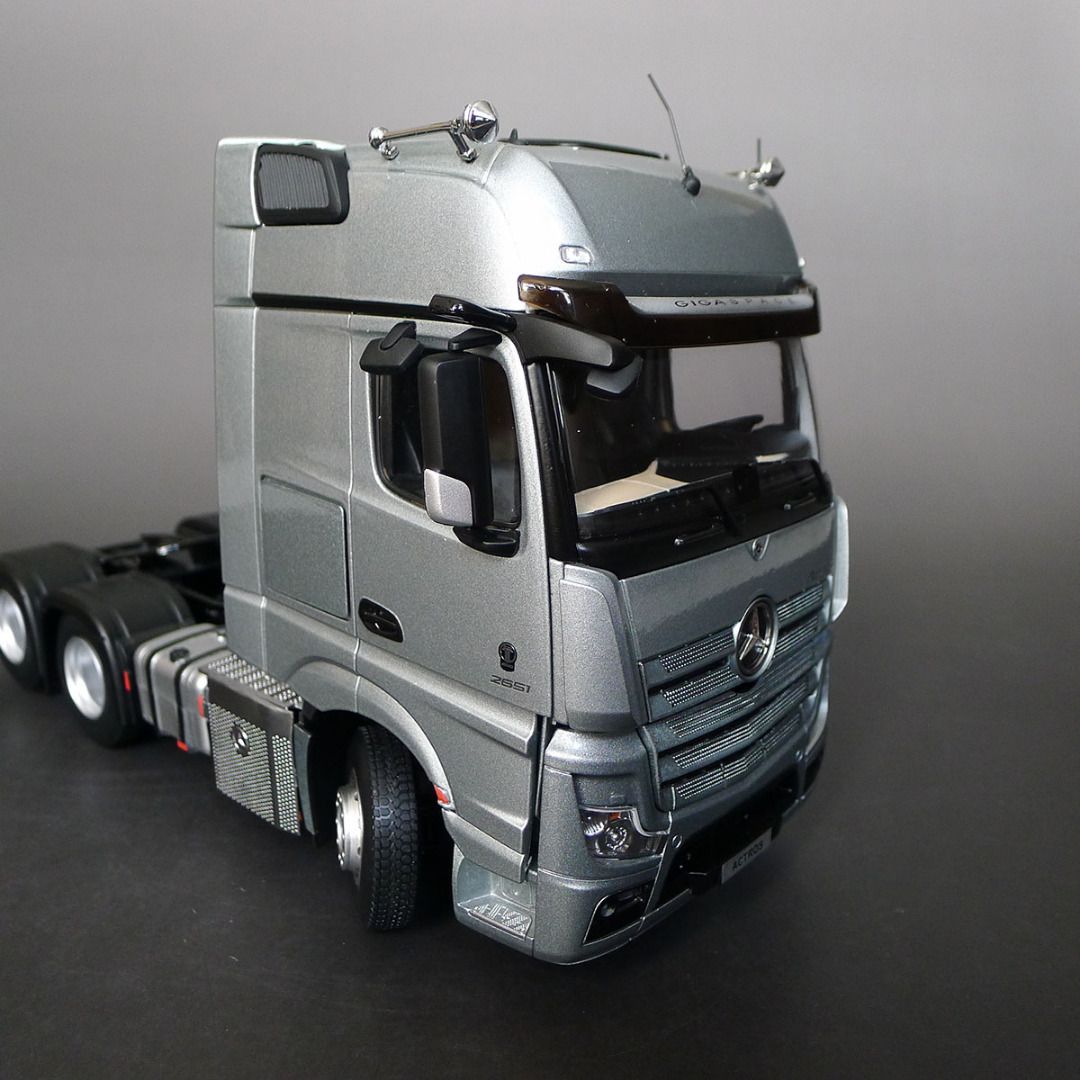 1:24 Big Scale Mercedes Actros Gigaspace 2551 6x2 tractor prime mover ...