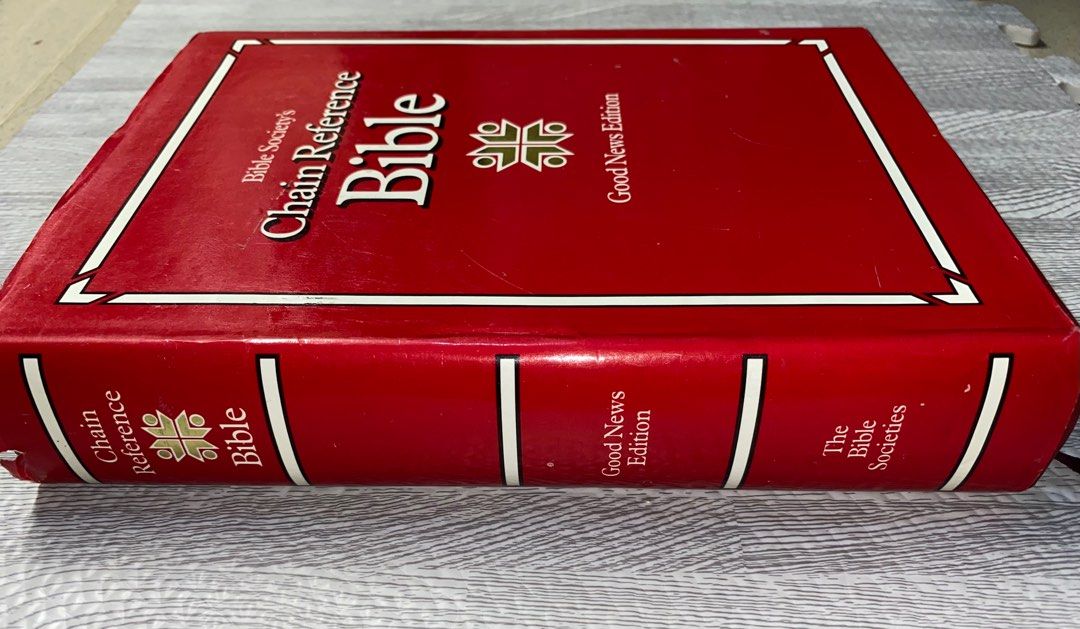 1985, Bible Society's Chain Reference Bible (Good News Edition) on Carousell