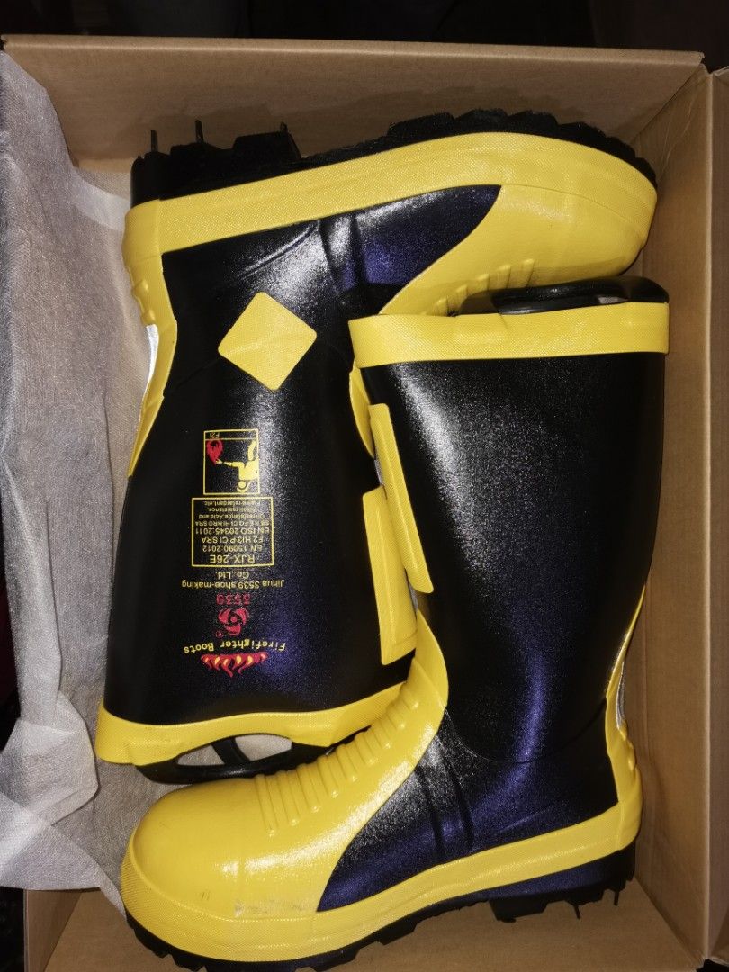 3539 FIRE BUSTER FIRE FIGHTING BOOTS on Carousell