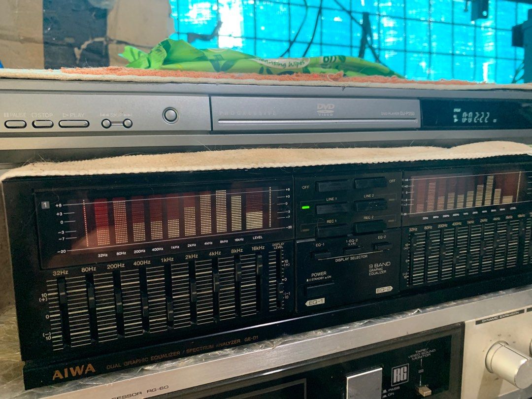 AIWA DUAL GRAPHIC EQUALIZER/SPECTRUM ANALYZER GE-D1 AC 110-220 VOLTS 50 ...