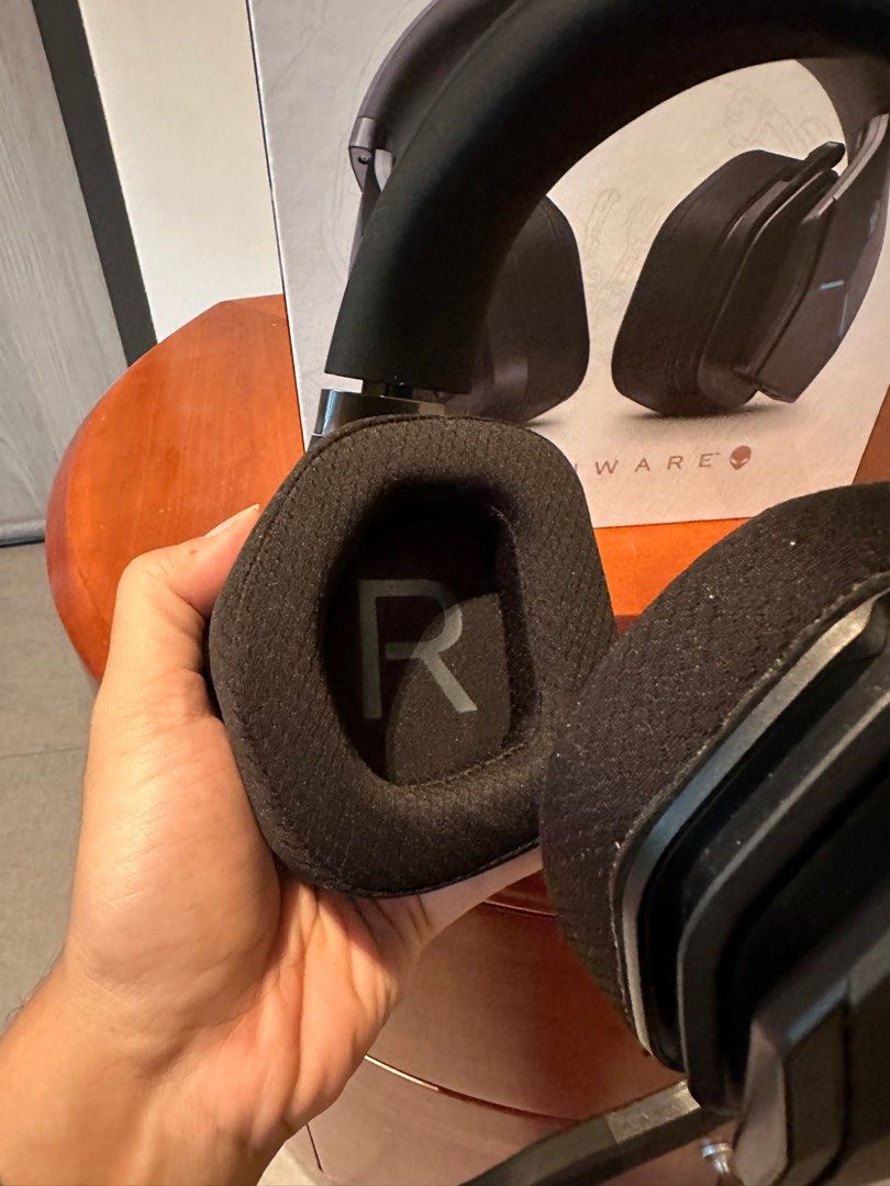 Alienware Wireless Headset AW988, Audio, Headphones & Headsets on Carousell