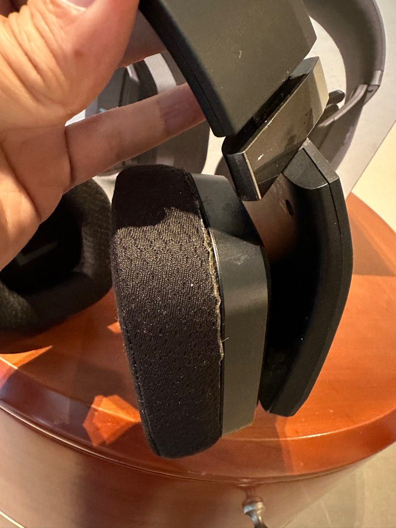 Alienware Wireless Headset AW988, Audio, Headphones & Headsets on Carousell