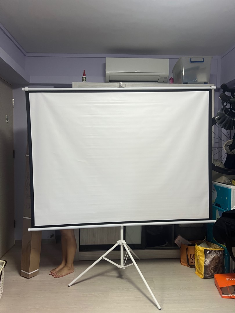 BNIB Lumos projector screen 84 inch, TV & Home Appliances, TV ...