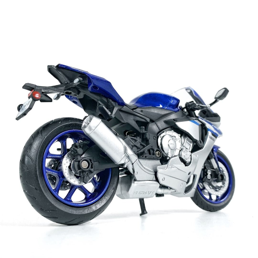 BNIB Yamaha R1 1:12 Scale Model, Motorcycles, Motorcycle Accessories on ...