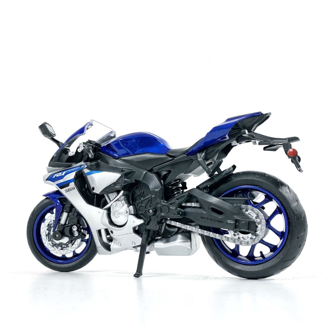 BNIB Yamaha R1 1:12 Scale Model, Motorcycles, Motorcycle Accessories on ...