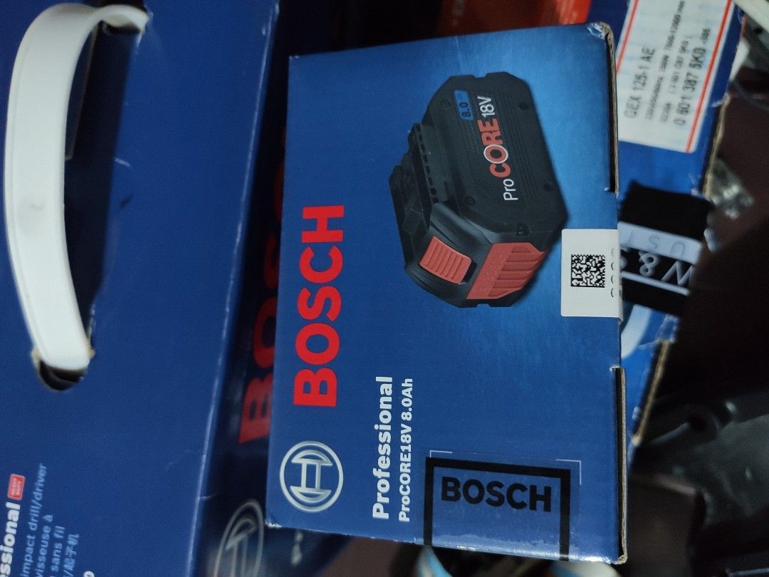 Bosch 8ah Pro core battery, Commercial & Industrial, Construction Tools ...