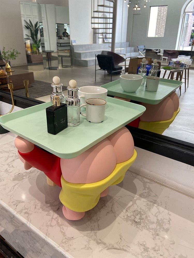 Crayon Shin-Chan Buri Buri table stand, Hobbies & Toys, Toys & Games on ...