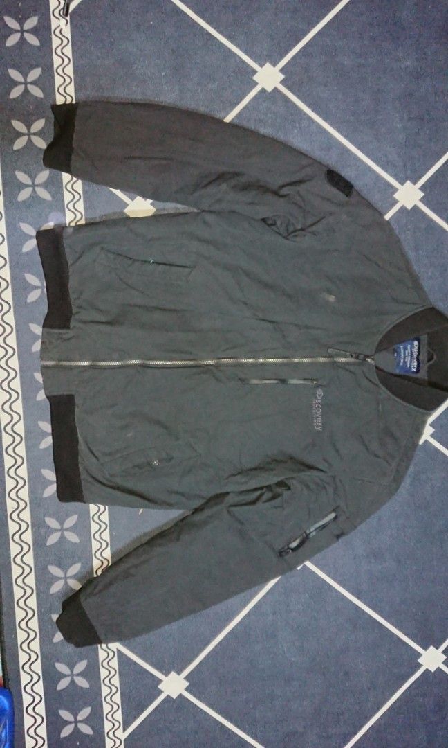 Discovery jacket, Men's Fashion, Coats, Jackets and Outerwear on Carousell