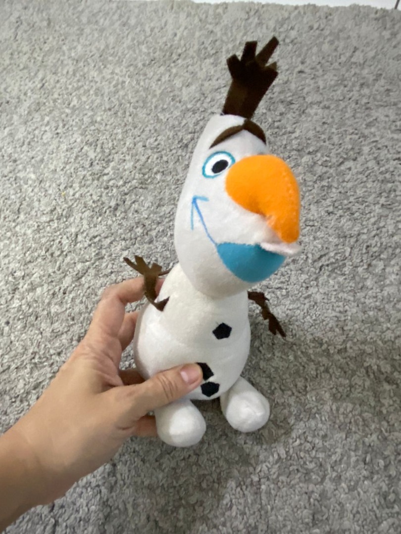 disney Frozen Olaf pushie, Hobbies & Toys, Toys & Games on Carousell