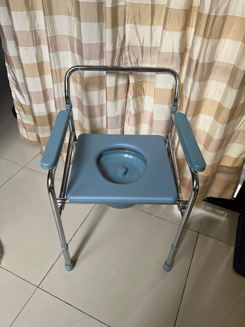 Foldable commode chair on Carousell