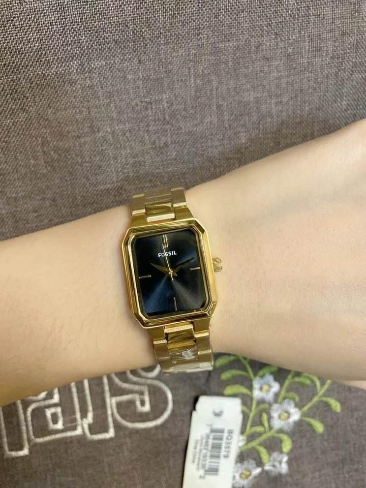 FOSSIL SQUARE TYPE BLACK DIAL AUTHENTIC WATCH on Carousell