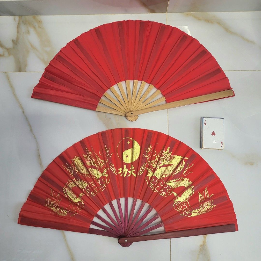 Gongfu, tai chi, dance, exercise fan. Red Chinese dragon fan, Sports ...