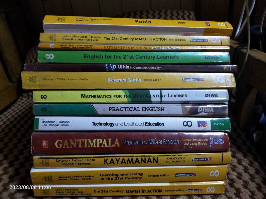 GRADE 8 TEXTBOOKS, Hobbies & Toys, Books & Magazines, Textbooks on Carousell