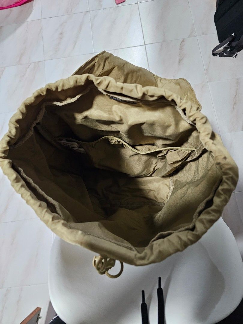 Henschel Backpack, Men's Fashion, Bags, Backpacks on Carousell