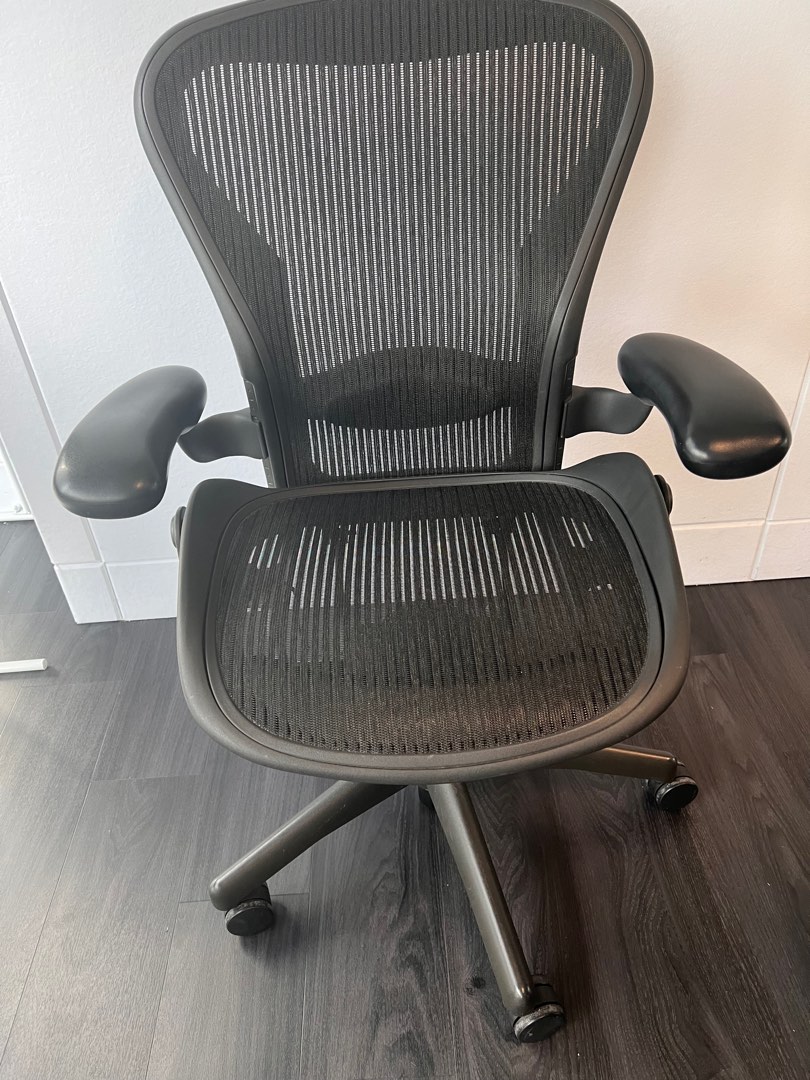 Herman Miller Aeron Size B, Furniture & Home Living, Furniture, Chairs ...