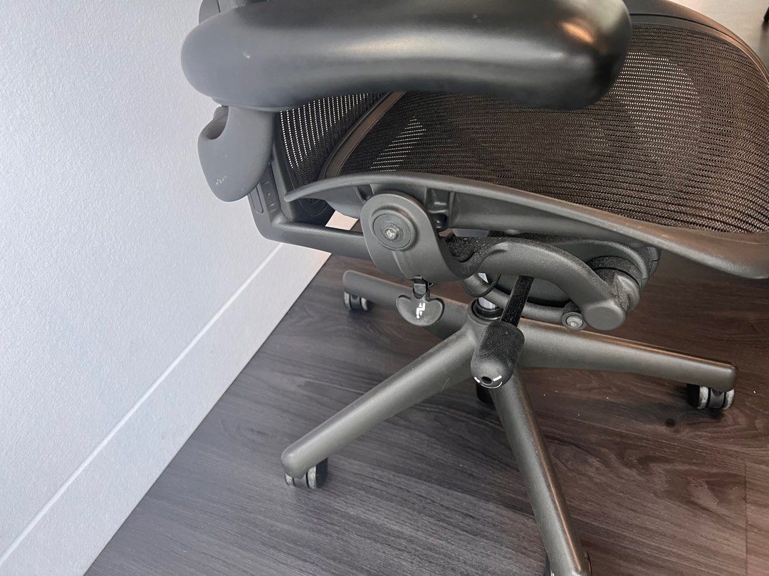 Herman Miller Aeron Size B, Furniture & Home Living, Furniture, Chairs ...