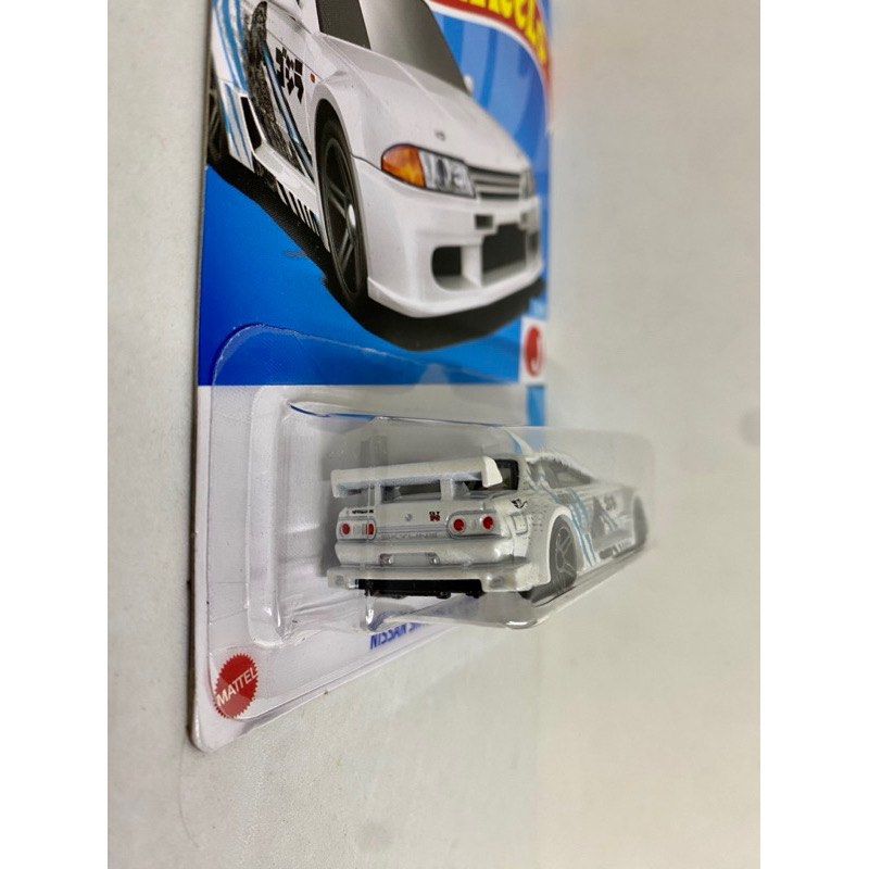 Hot Wheels NISSAN SKYLINE GT-R R32 White GTR Godzilla Racing Sports 64 ...