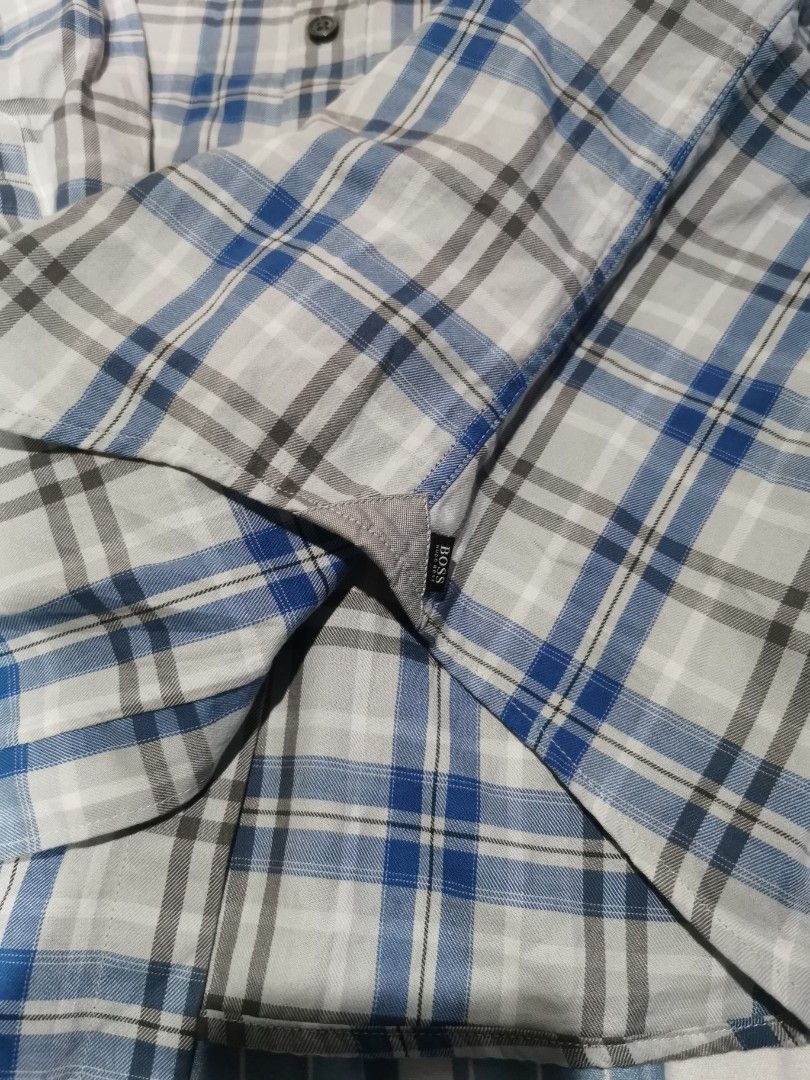HUGO BOSS AG Dieselstrasse 2, Men's Fashion, Tops & Sets, Tshirts ...