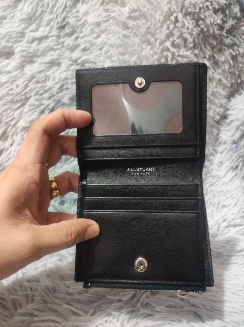 Jillstuart bifold compact wallet on Carousell