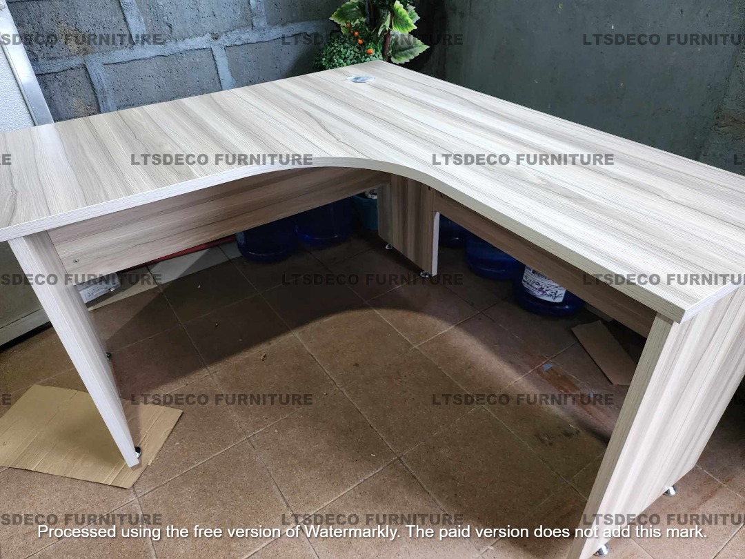 L TYPE WORKSTATION TABLE OFFICE FURNITURE AND PARTITION on Carousell