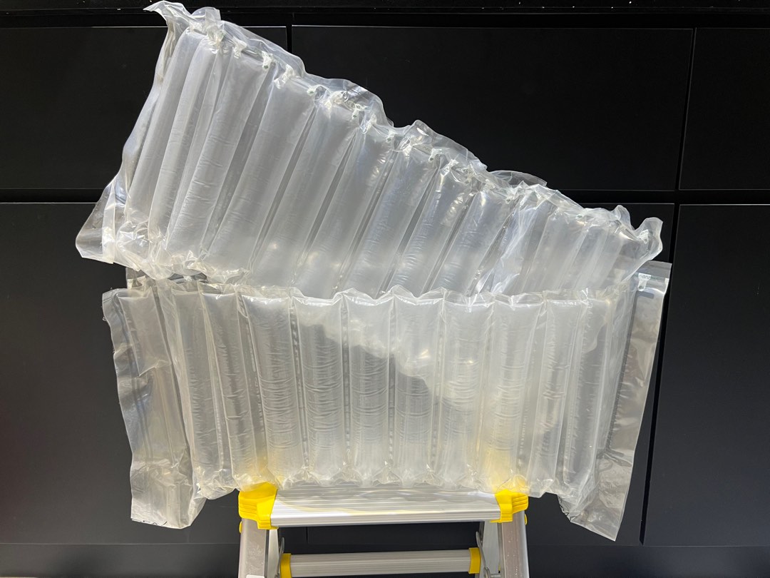 Large bubble wrap for fragile items, Hobbies & Toys, Stationery & Craft ...