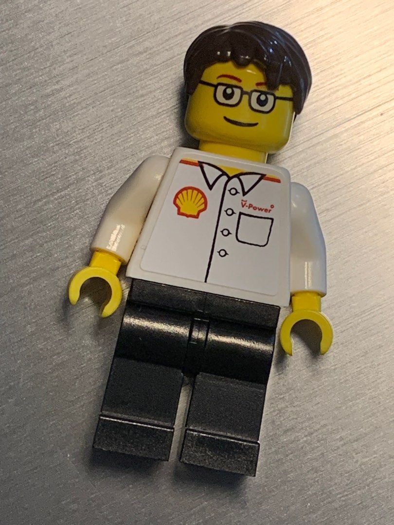 Lego 40195 Shell Station. Figure only. Released 2014 on Carousell