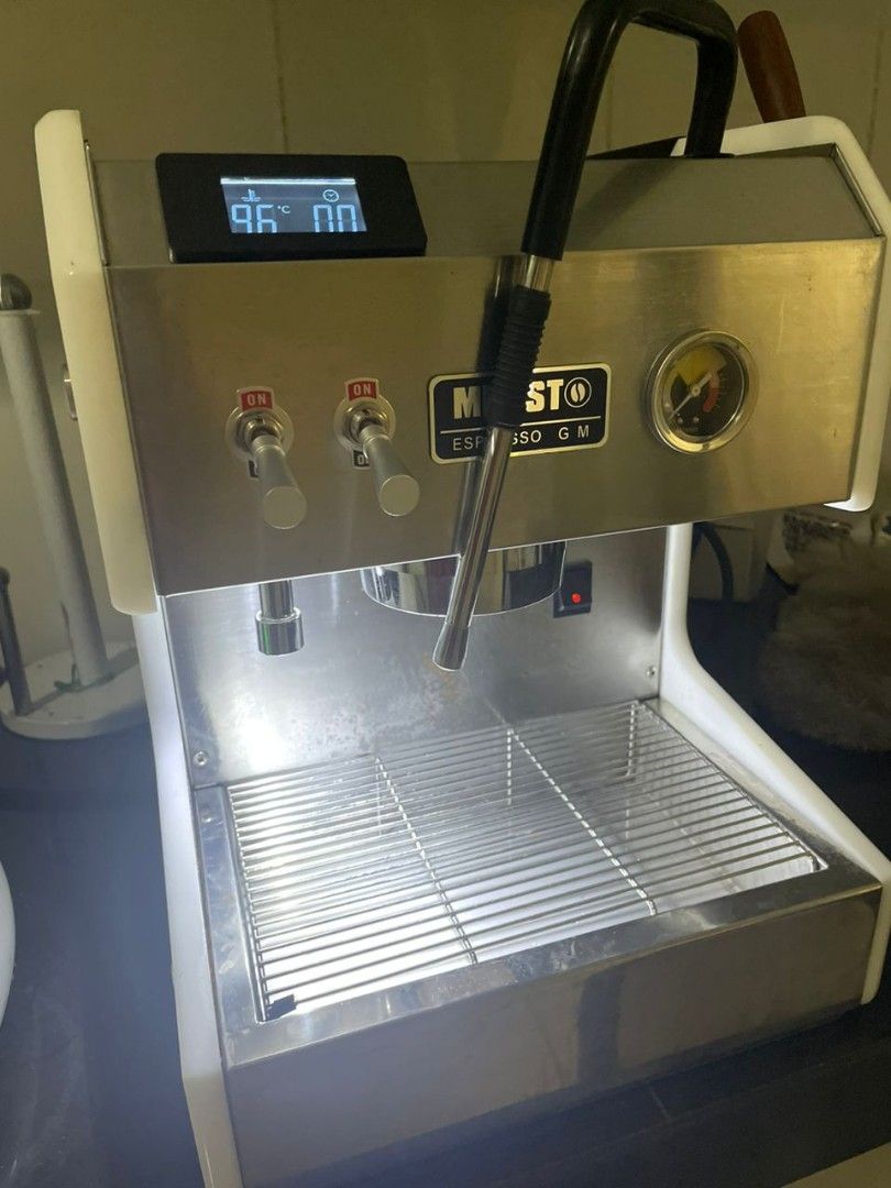 Milesto EM20 Espresso machine and Milesto Grinder AD740, TV & Home ...