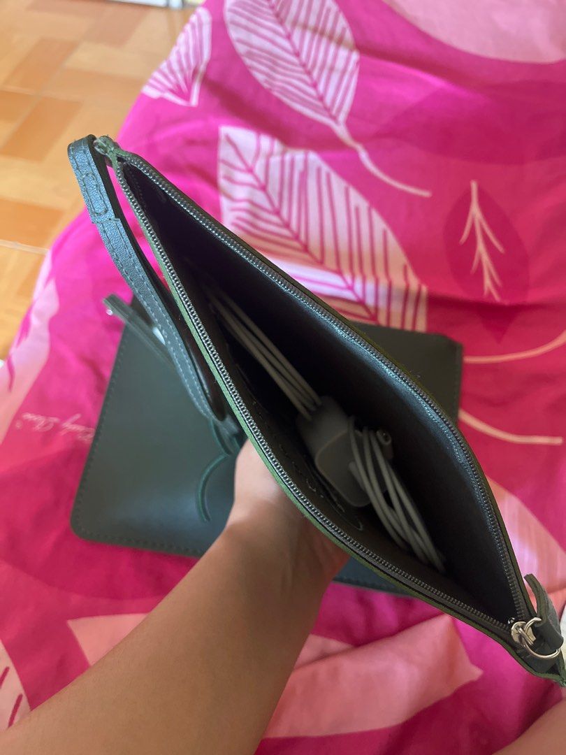 MINISO Pouch (Army Green), Women's Fashion, Bags & Wallets, Purses ...