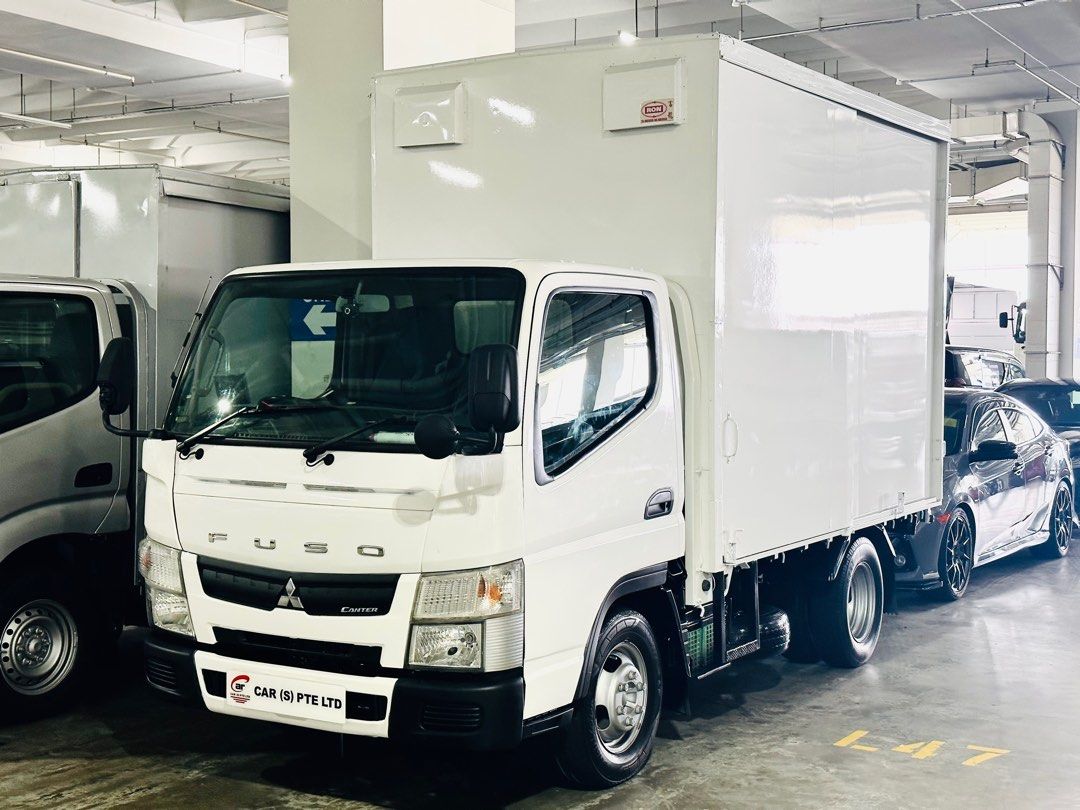 Mitsubishi Fuso Canter FEA01 Diesel 7FT High Box 10Ft Lorry Manual ...