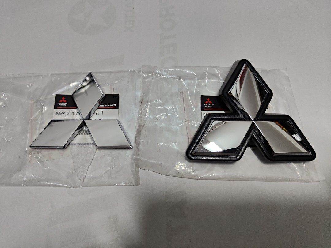 Mitsubishi lancer evo 9 emblem, Auto Accessories on Carousell