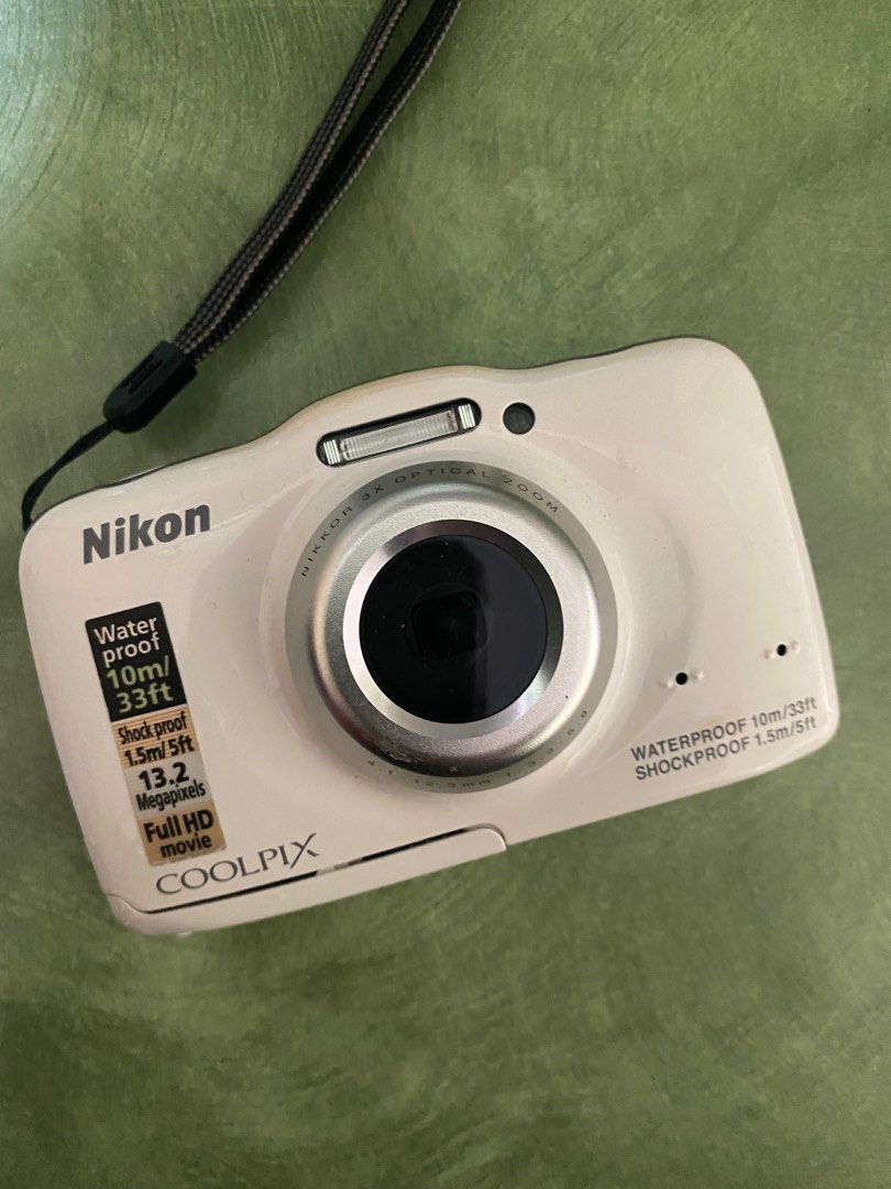 Nikon Coolpix Underwater Camera!, Photography, Cameras on Carousell