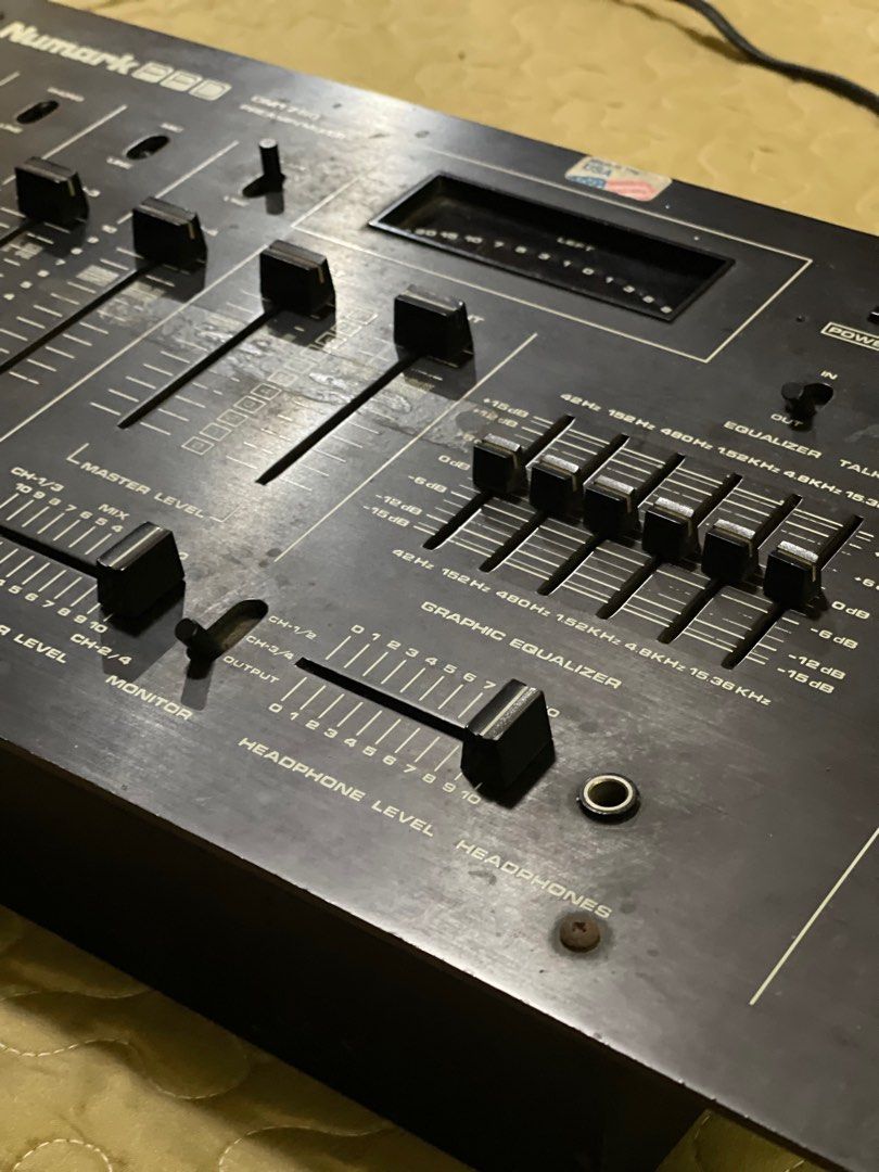 Numark PPD Preamp/Mixer DM1760, Audio, Soundbars, Speakers & Amplifiers ...