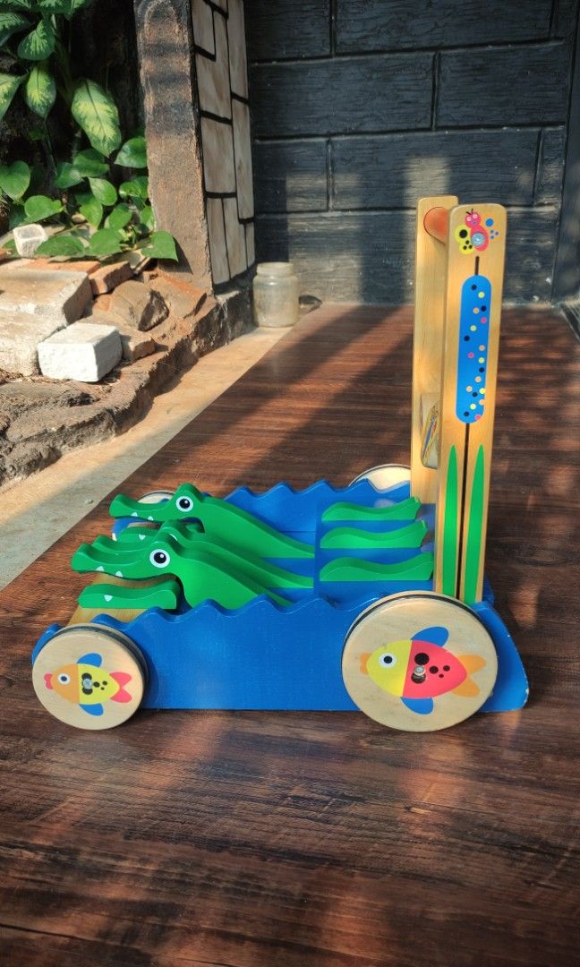 ORI! MELISSA AND DOUG DELUXE CHOMP N CLACK ALLIGATOR PUSH WALKER ...
