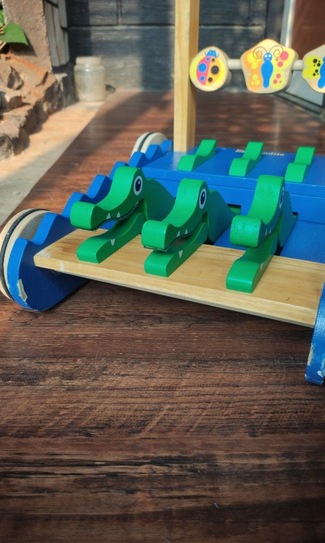 ORI! MELISSA AND DOUG DELUXE CHOMP N CLACK ALLIGATOR PUSH WALKER ...