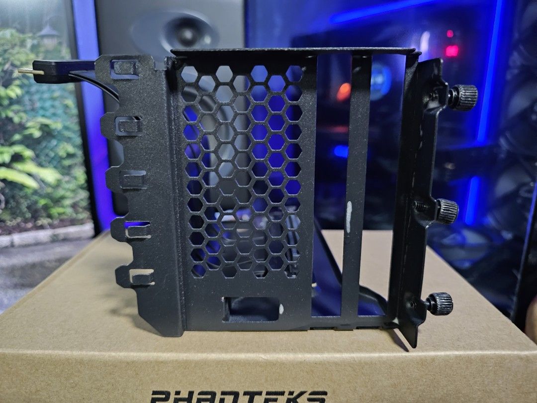 Phanteks vertical gpu mount with PCIe Gen 4, Computers & Tech, Parts ...