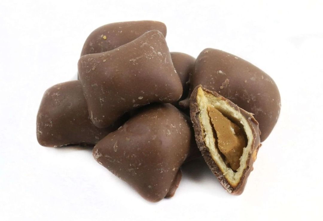 (Pre-Order) Trader Joe's Milk Chocolate Covered Peanut Butter Pretzels (340g), Food & Drinks ...