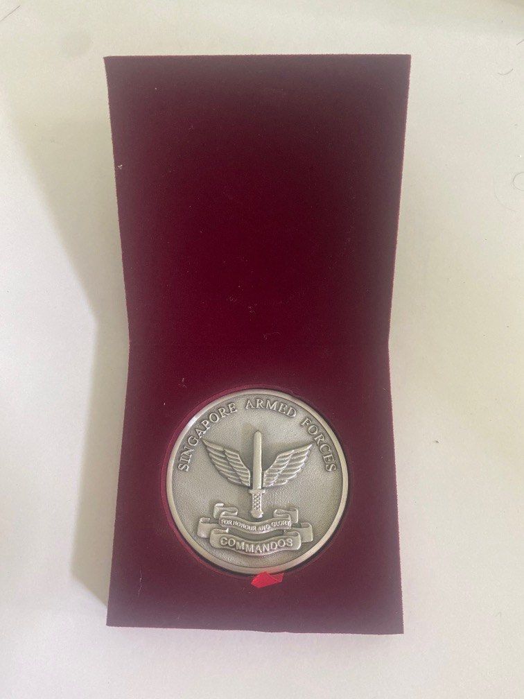 SAF Commandos coin, Hobbies & Toys, Memorabilia & Collectibles, Vintage ...