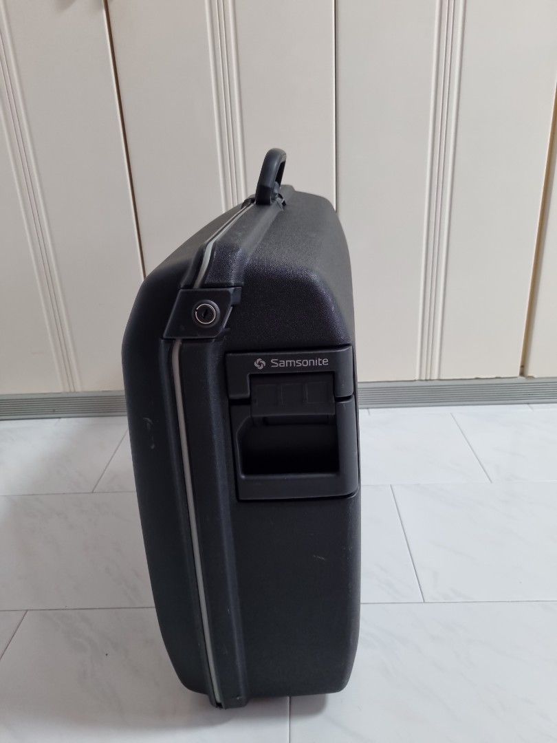 Samsonite Luggage (Oyster 75 cm), Hobbies & Toys, Travel, Luggage on ...